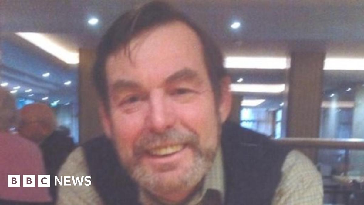 Family tribute to killed pedestrian Colin Bird - BBC News