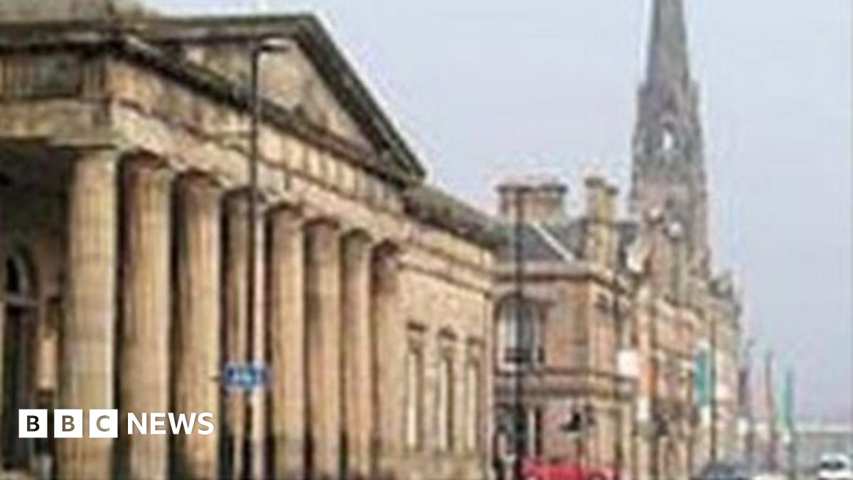 Robert Winch jailed for child sex abuse - BBC News