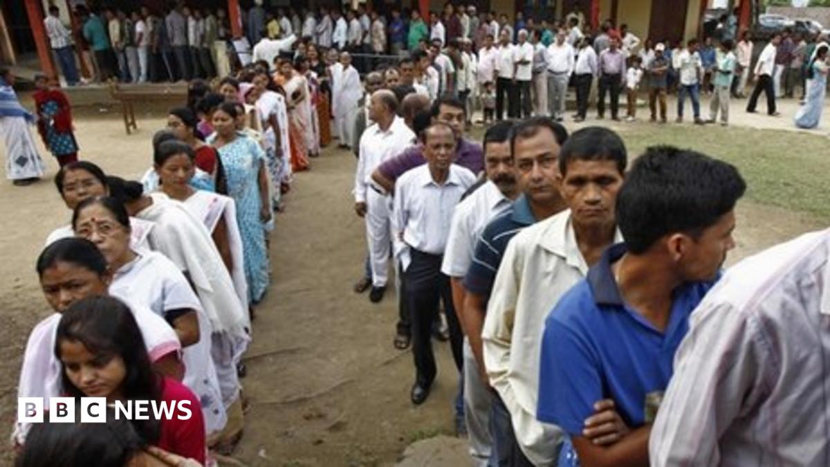 Indians vote in first phase of giant general election - BBC News
