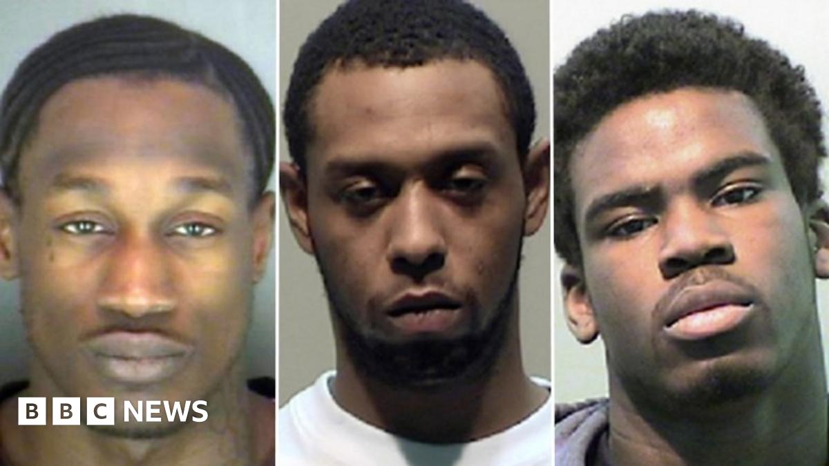 Three charged in Detroit 'mob beating' - BBC News