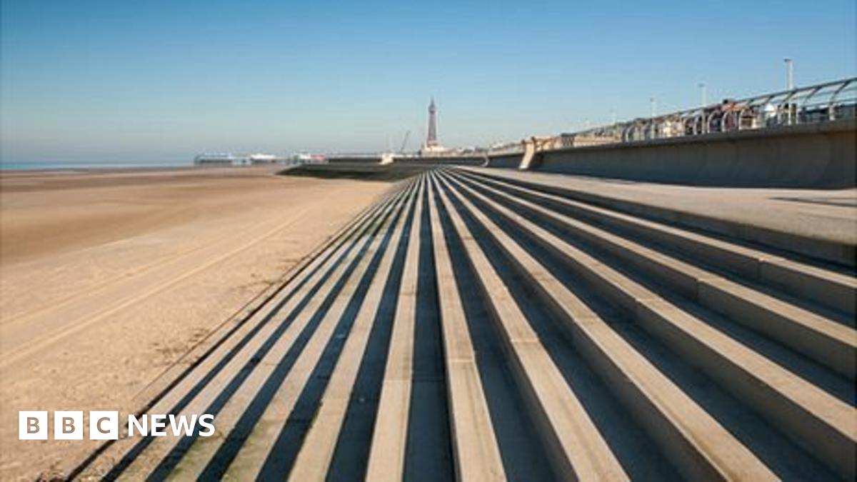 Blackpool sea defences 'protected 600 properties' - BBC News
