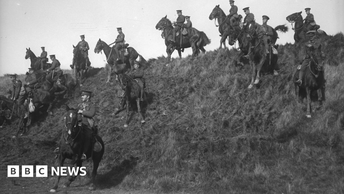 WW1 Shorncliffe Army camp 'under threat', say campaigners - BBC News