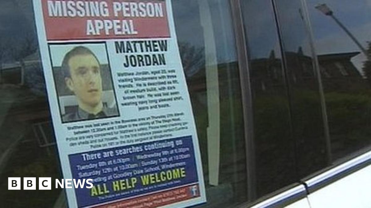 Matthew Jordan: Boat owners urged to aid missing student search - BBC News