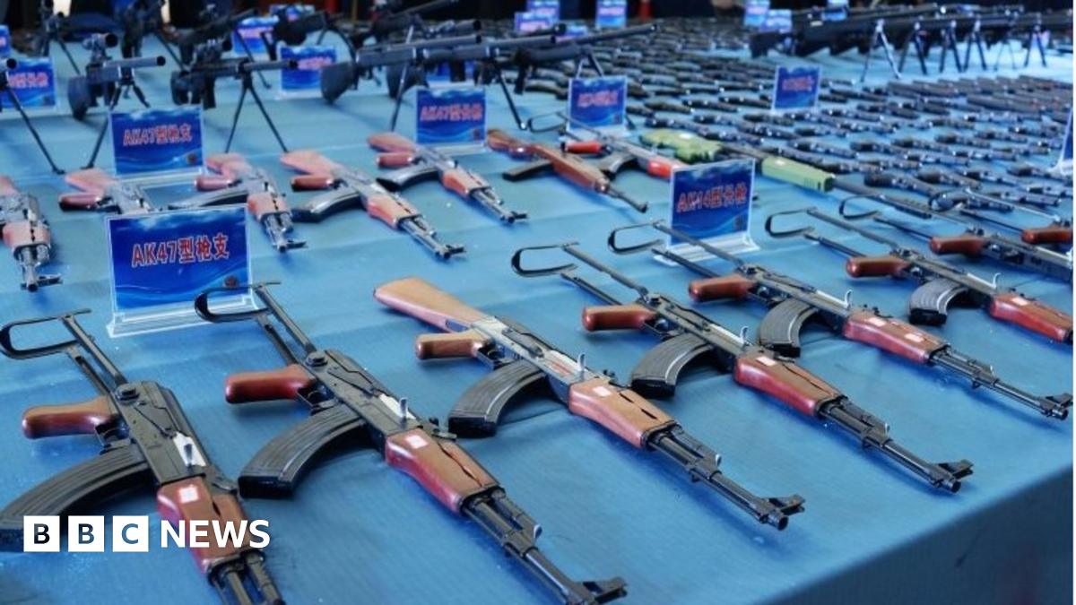 China in 'record seizure' of illegal guns and knives - BBC News
