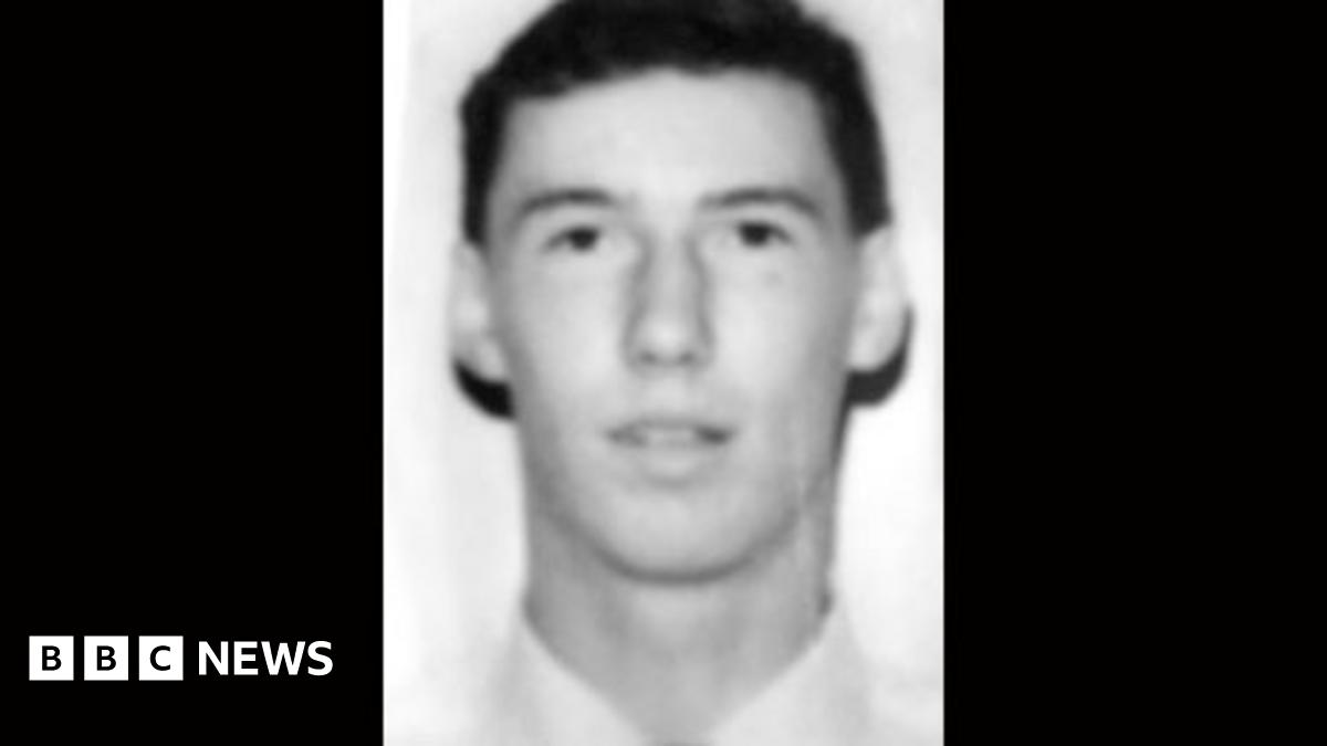 Hillsborough stories: Simon Bell - BBC News