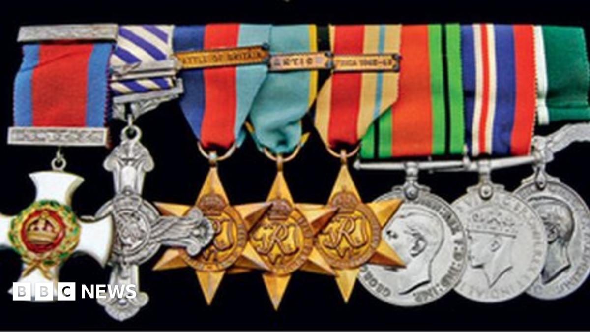 Hull-born Spitfire pilot Ronald Berry's WW2 medals sold for £120,000 ...