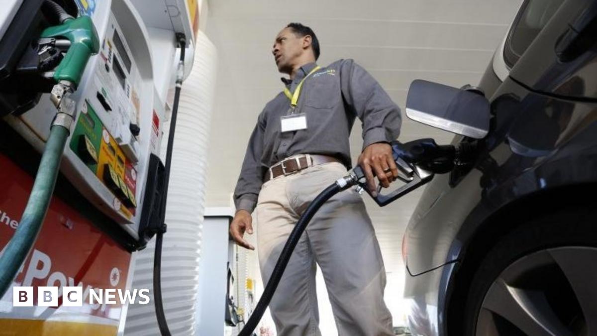 US inflation stays low in March as petrol costs fall - BBC News