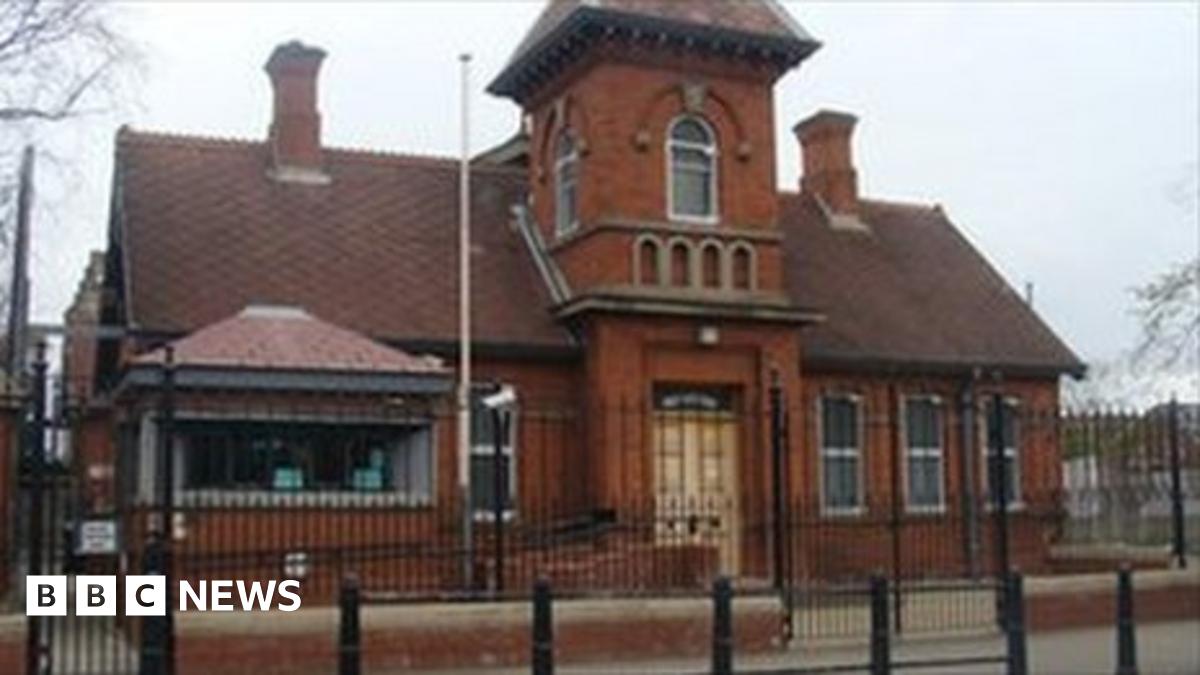 Laura Forrest ordered to stay out of Limavady - BBC News