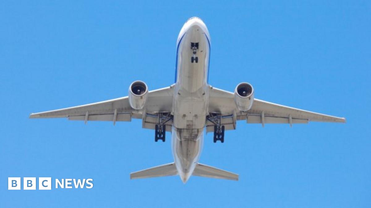 Edinburgh Airport boss Gordon Dewar hits out at state aid - BBC News