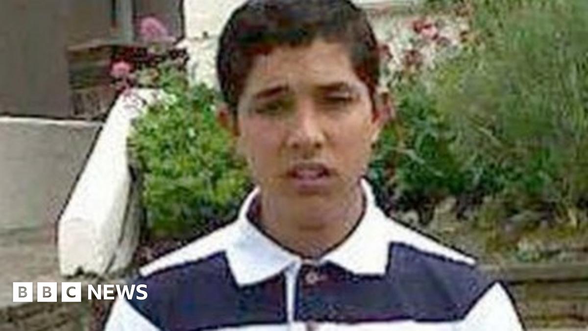 Houses searched over Abdullah Deghayes's Syria death - BBC News