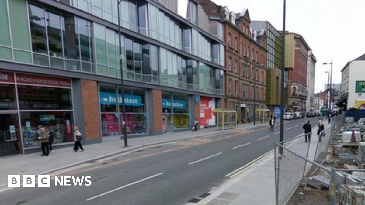 Liverpool attacks investigated after two men injured - BBC News