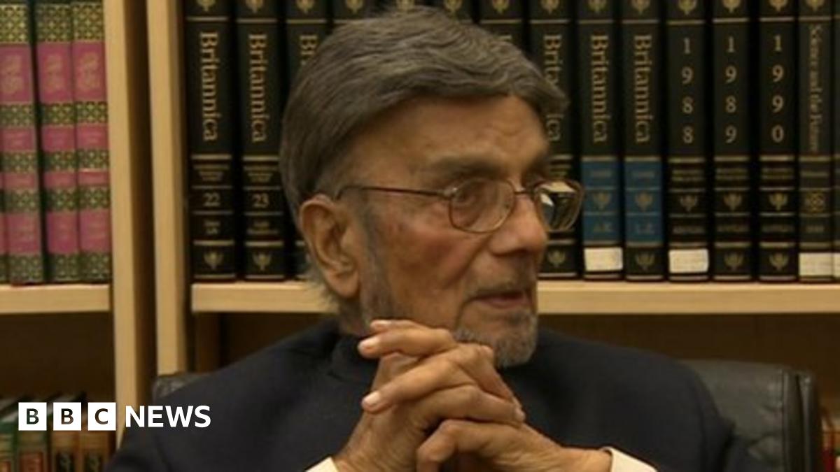 Birmingham mosque's Dr Muhammad Naseem dies - BBC News