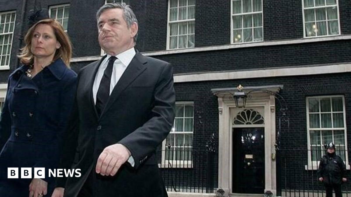 Tories admit 'mistake' over Gordon Brown joke tweet - BBC News