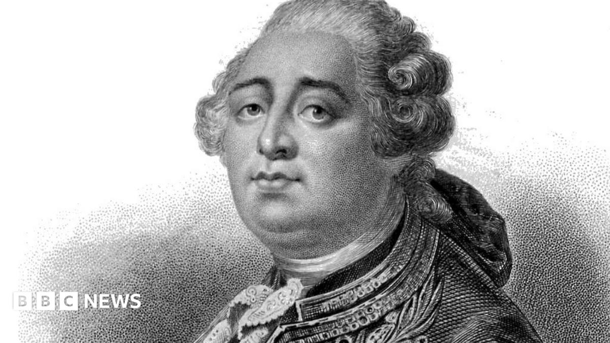 Blood in gourd 'is not from beheaded Louis XVI' - BBC News