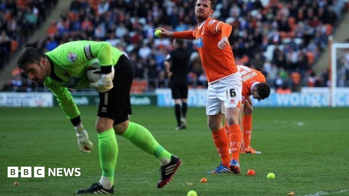 Blackpool FC chairman reports threats to family to police - BBC News
