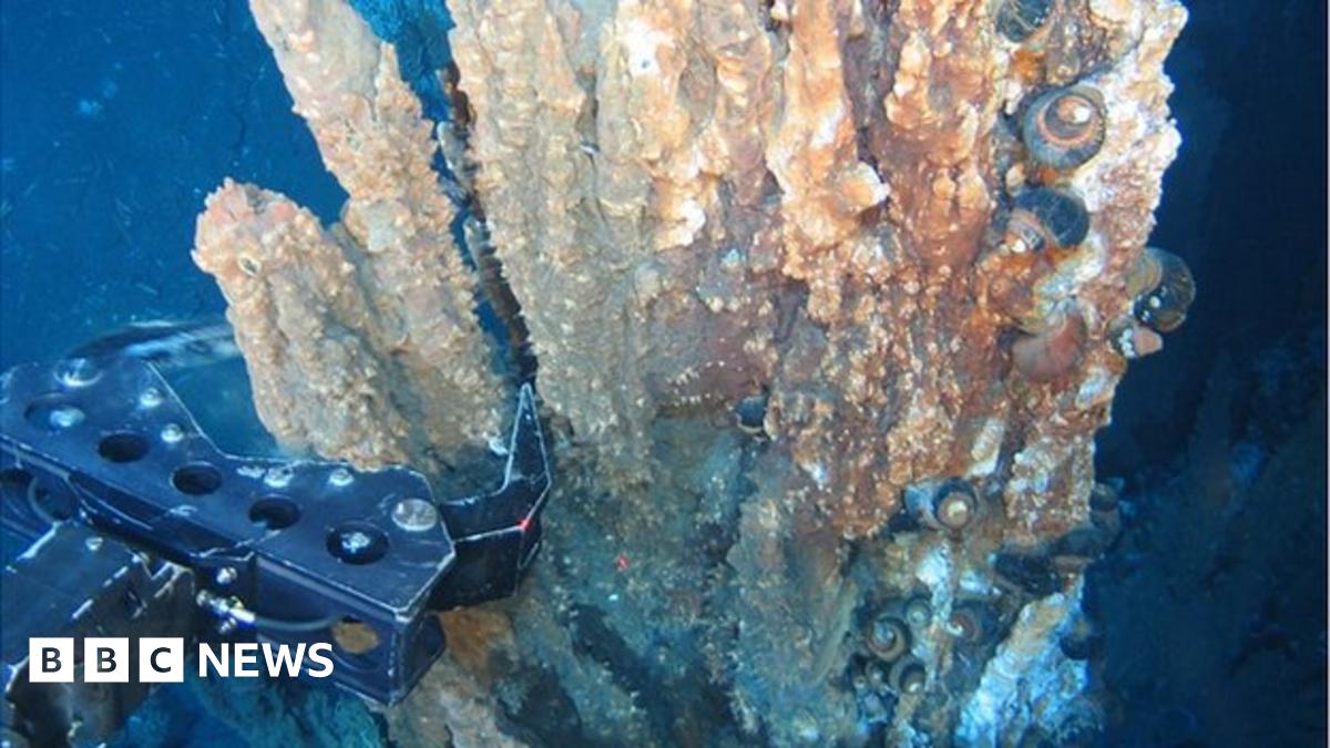 Agreement reached on deep sea mining - BBC News