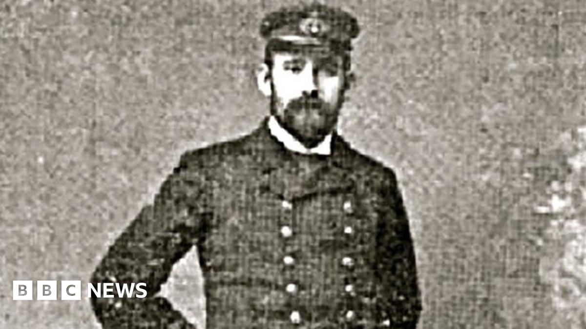 Titanic engineer's memorial restored to former glory - BBC News