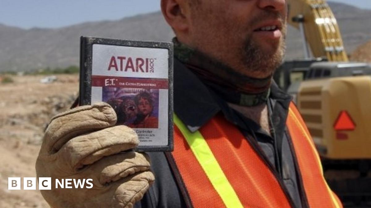Desert dig uncovers huge Atari games dump - BBC News