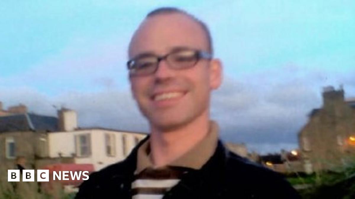 Body in river thought to be missing man Bryan Carroll - BBC News