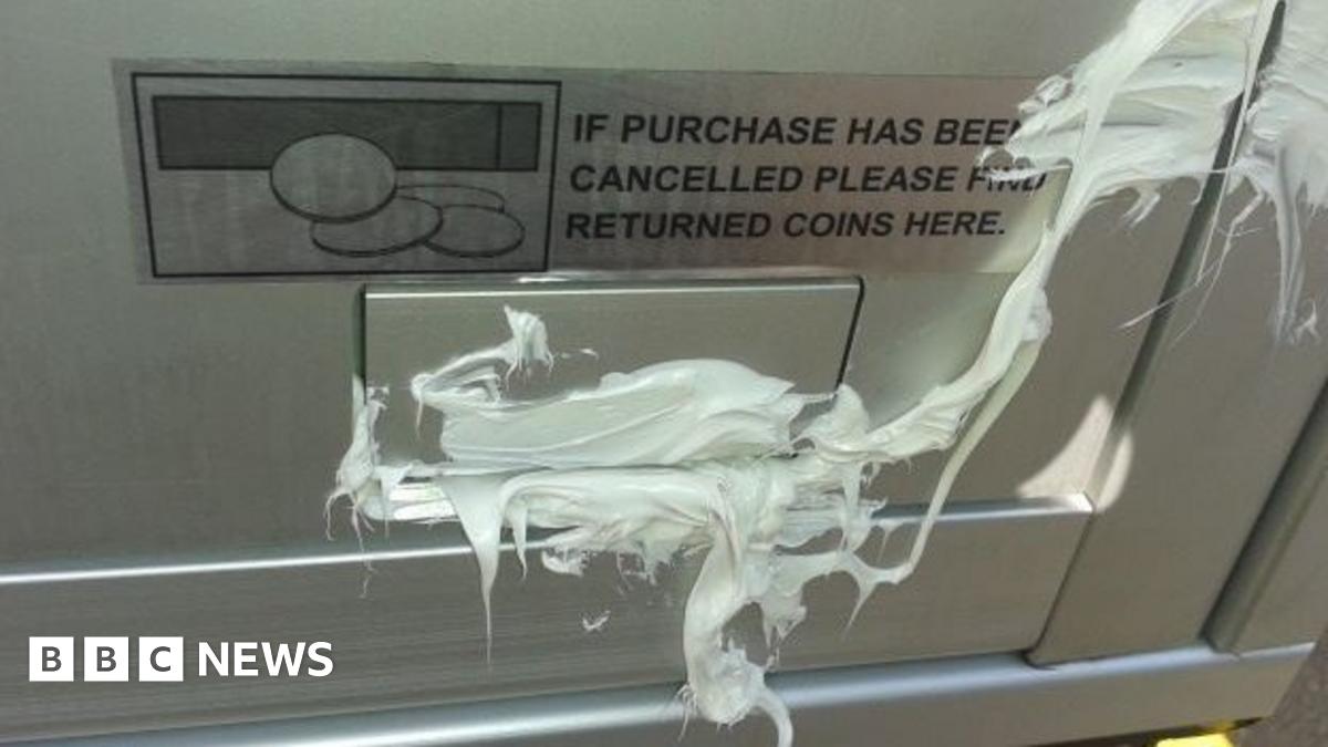 Police in 'Constable Country' Dedham parking glue probe - BBC News