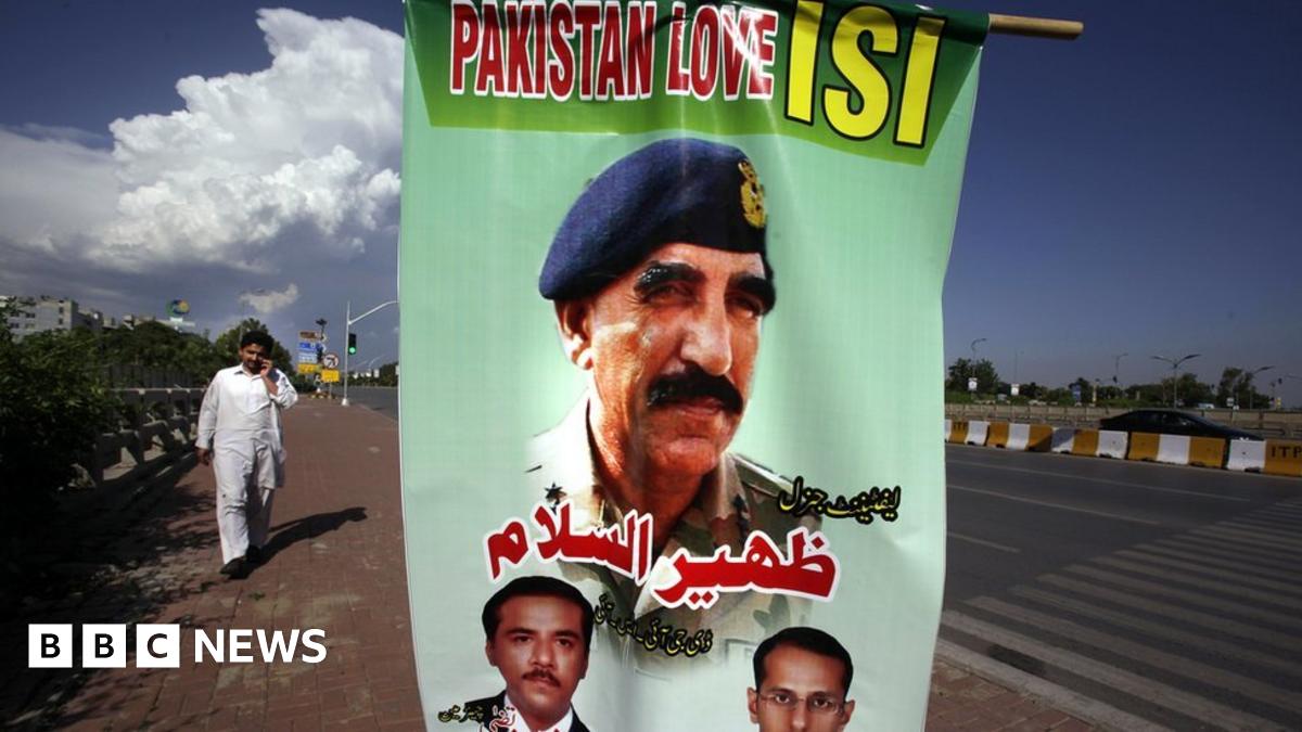 Why ISI spy posters are all over Islamabad - BBC News