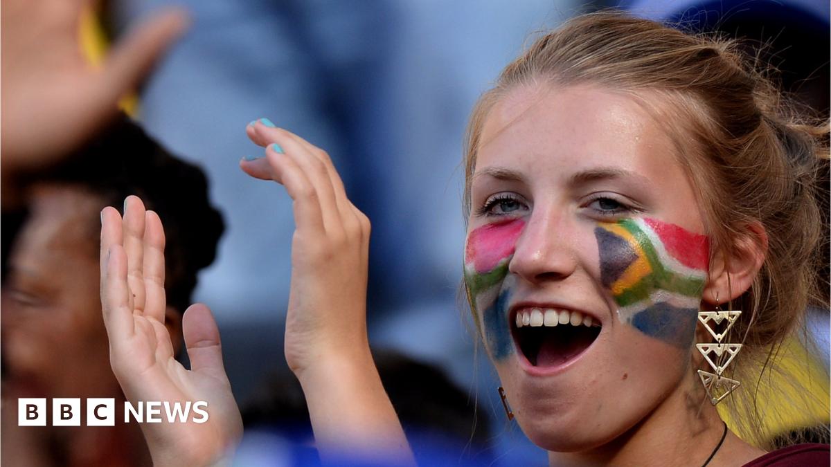 Why white South Africans are coming home - BBC News