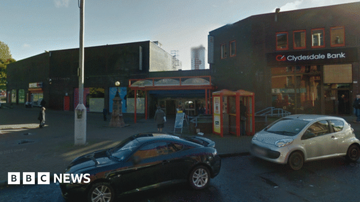 Man charged with Springburn Shopping Centre death - BBC News
