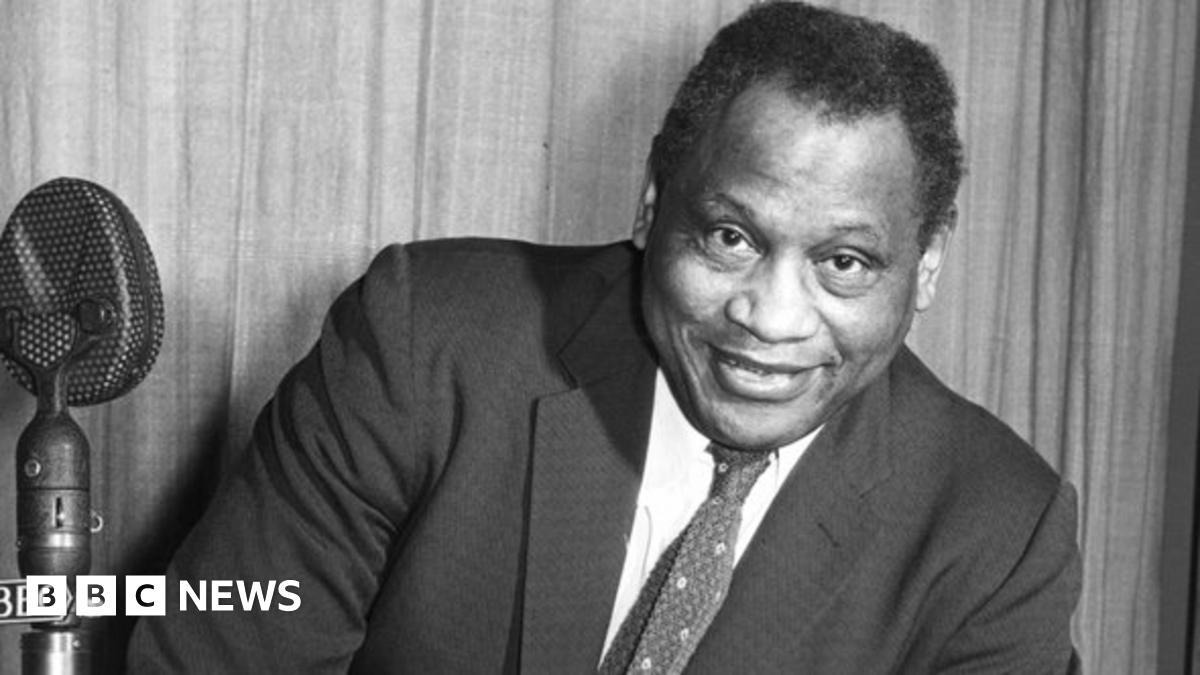Singer Robeson's granddaughter recalls fight against racism - BBC News