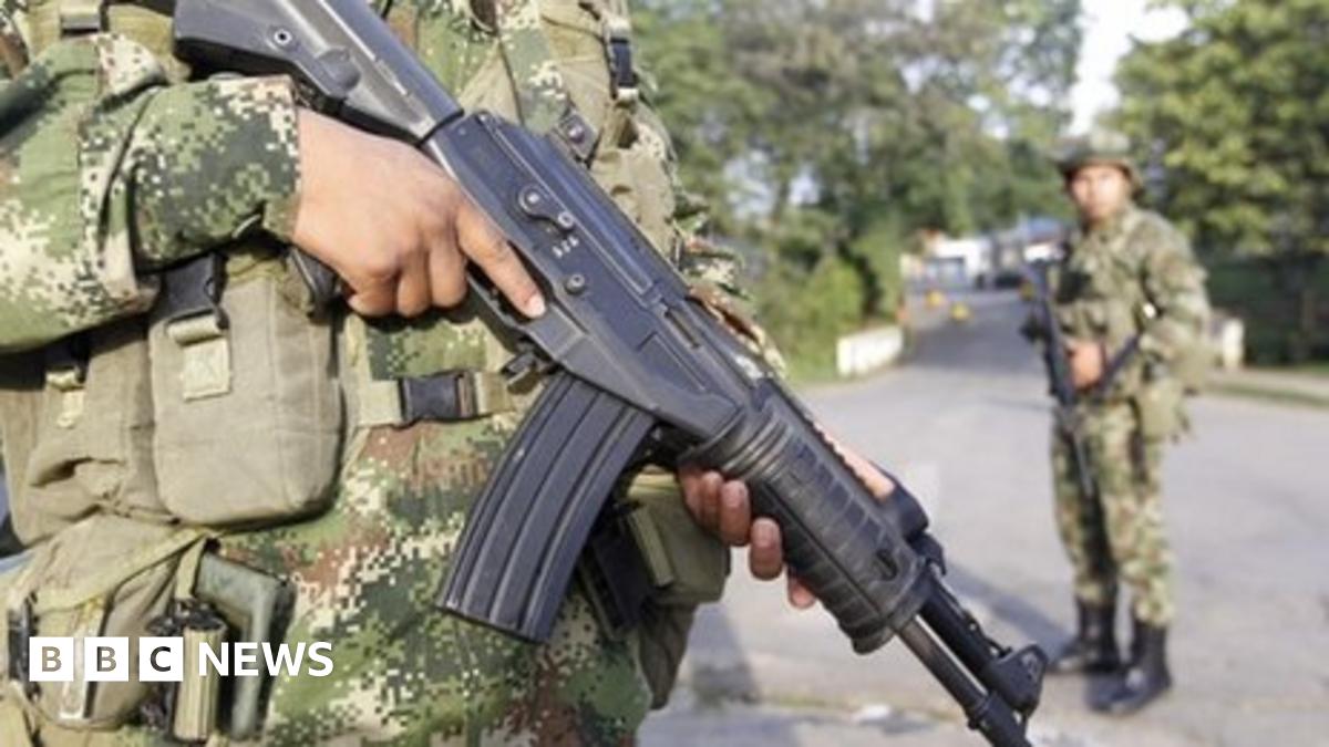 Colombia raids office that 'spied to undermine peace' - BBC News