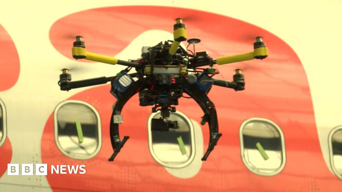 Easyjet develops flying robots to inspect aircraft - BBC News