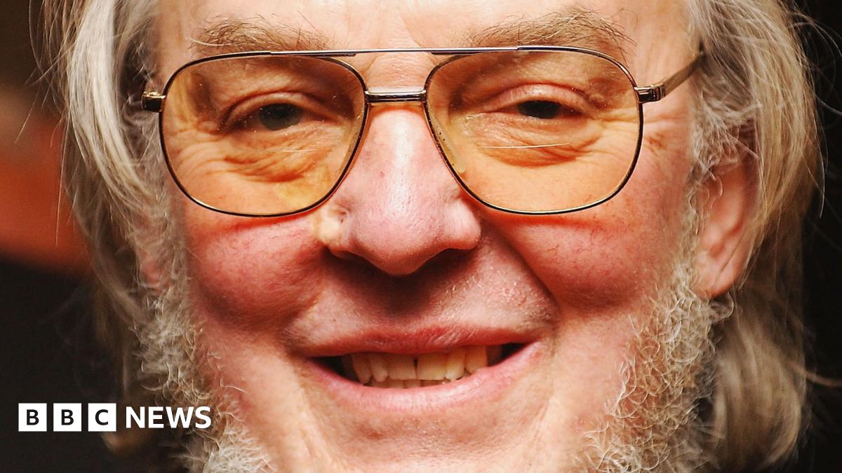 Colin Pillinger dies after brain haemorrhage - BBC News