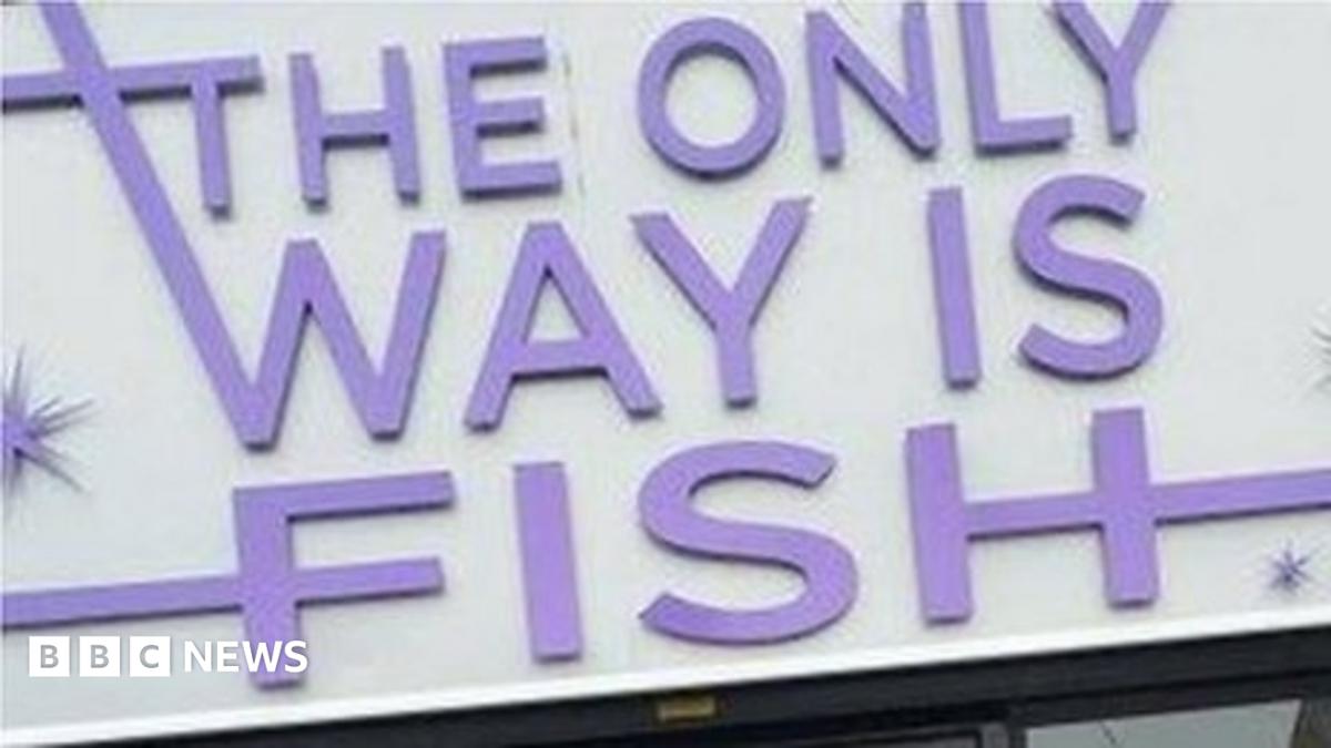 Towie row over Ongar fish and chip shop - BBC News