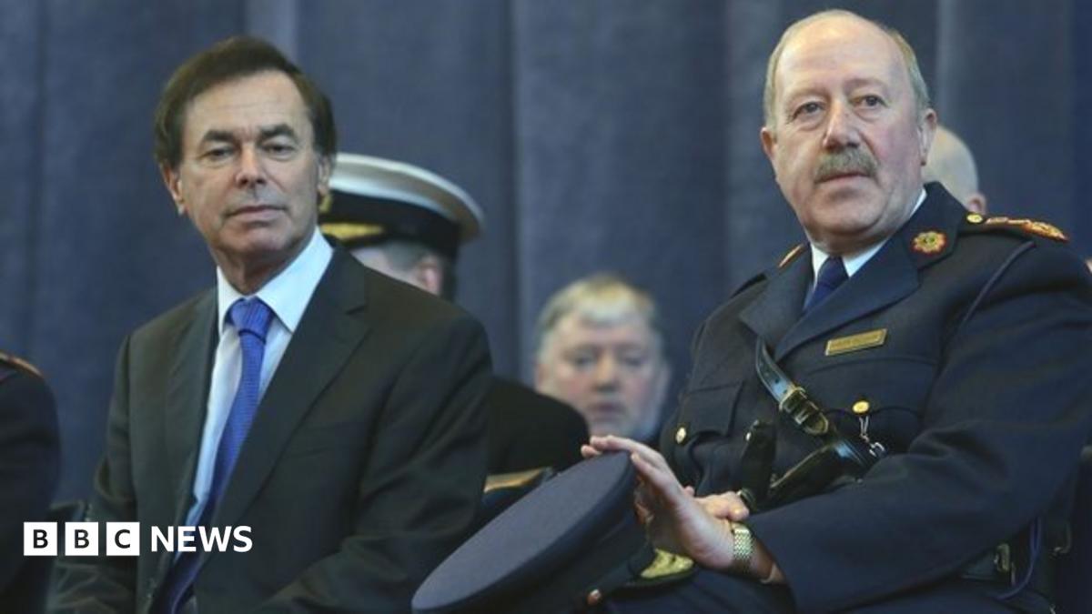 Alan Shatter resignation inevitable - BBC News