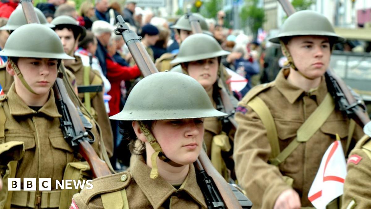 In Pictures: Jersey Liberation Day 2014 - BBC News