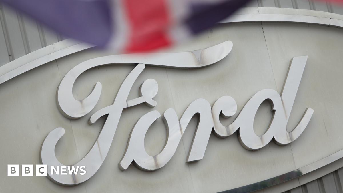 Ford dealer network training centre to open in Daventry - BBC News