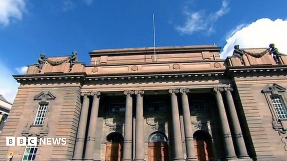 Perth City Hall food market plan approved by council - BBC News