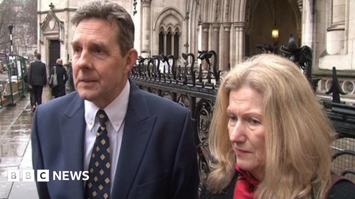 US fraud case couple Paul and Sandra Dunham freed until trial - BBC News