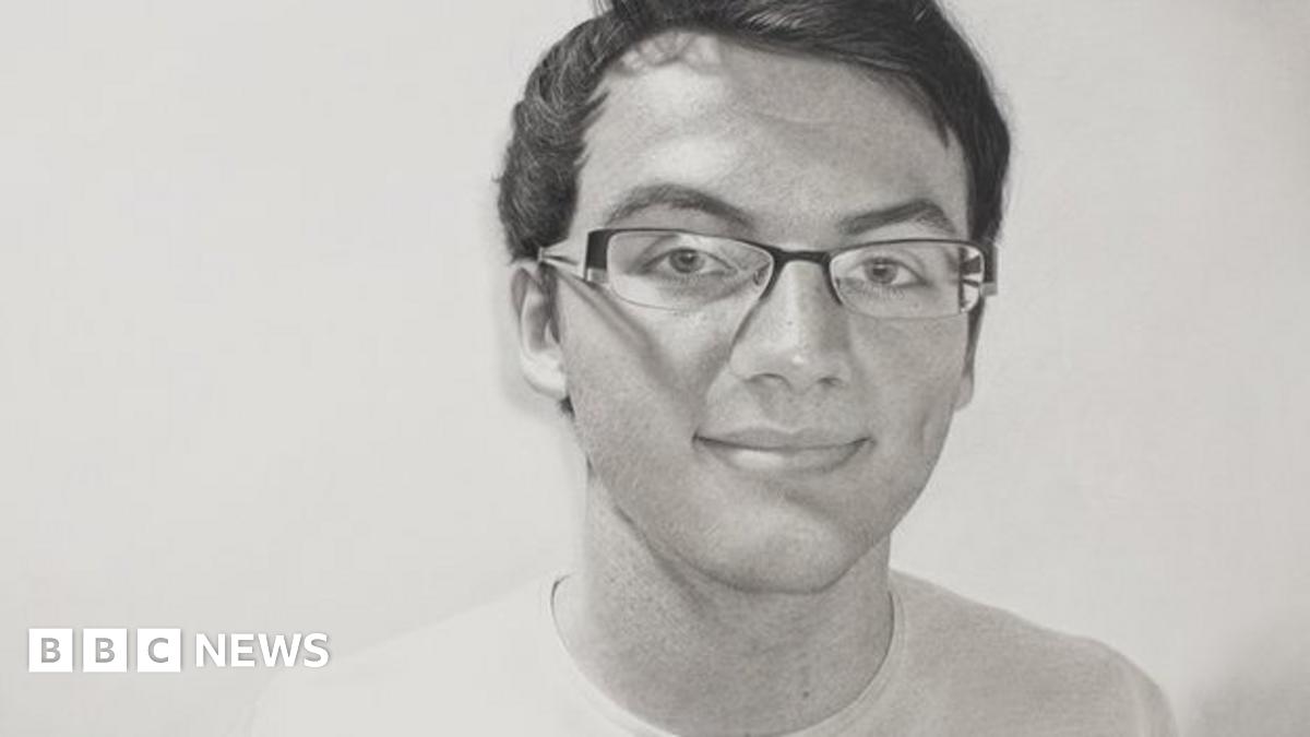 Stephen Sutton portrait auctioned for Teenage Cancer Trust - BBC News