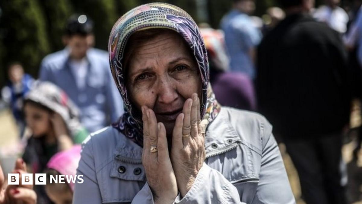 Turkey mine disaster: 25 arrested over Soma deaths - BBC News