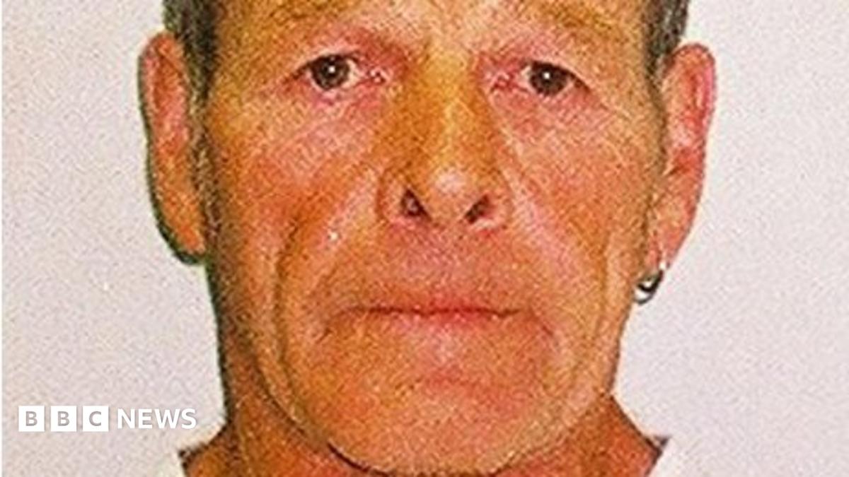 Man jailed for Hereford pub brawl killing - BBC News