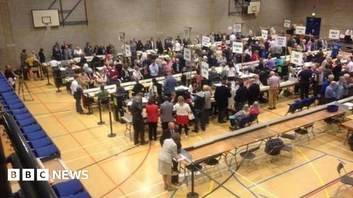 UKIP gains seats as Tories lose control of Maidstone council - BBC News