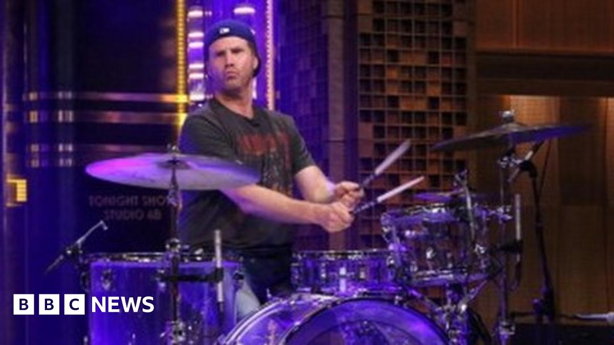 Will Ferrell and Chad Smith hold live drum battle on TV - BBC News
