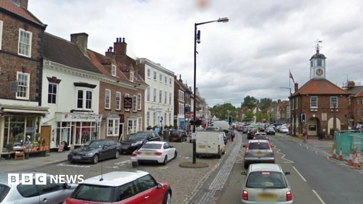 Yarm people to vote on move to join North Yorkshire - BBC News