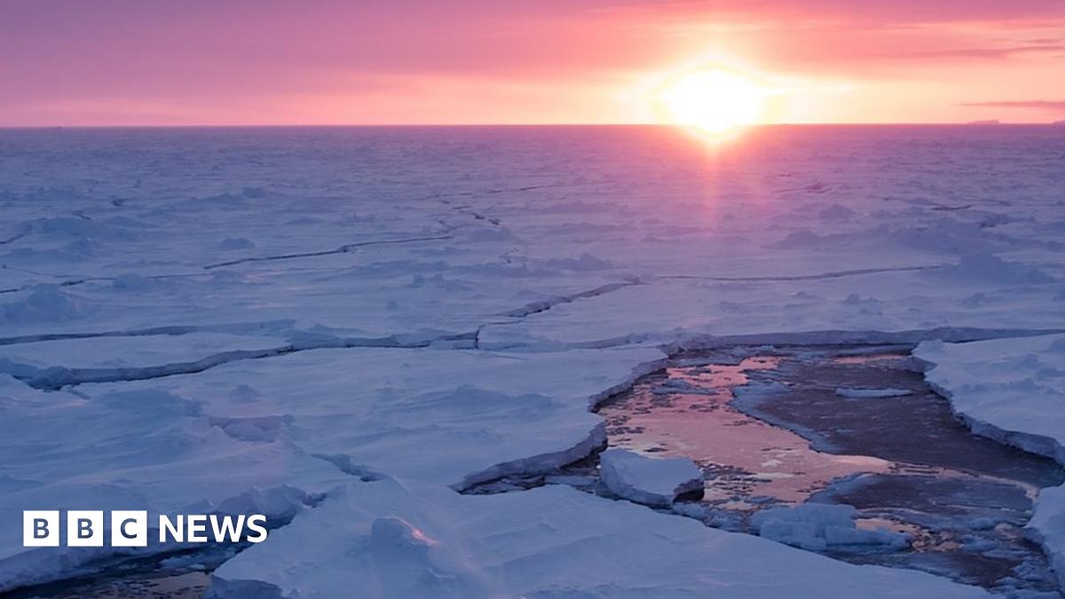Ocean waves influence polar ice extent - BBC News