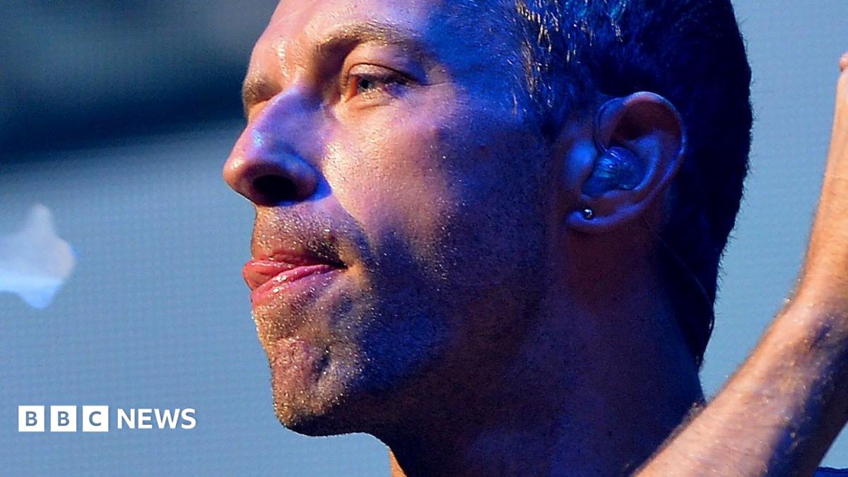 Coldplay top Billboard album chart - BBC News