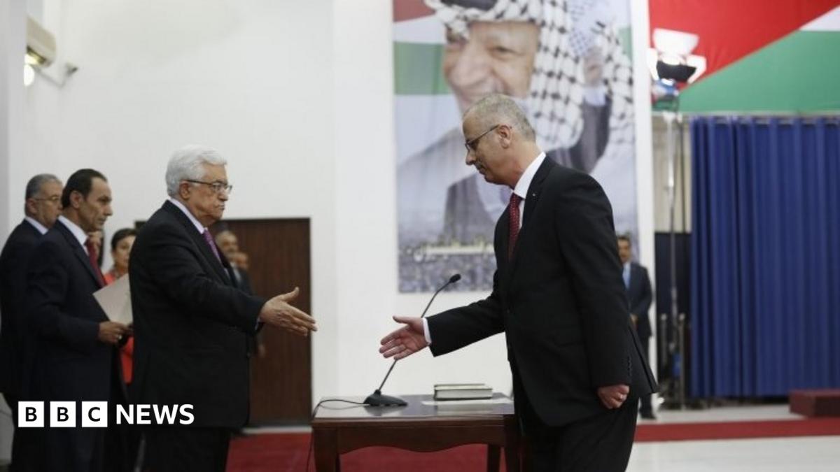 Palestinian unity government sworn in by Mahmoud Abbas - BBC News