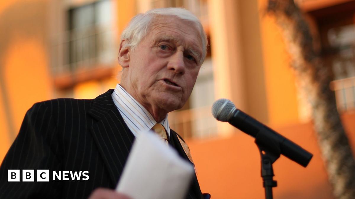 Eldon Griffiths MP dies in Bury St Edmunds - BBC News