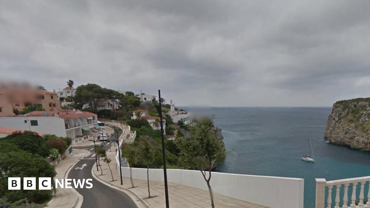 Menorca fall claims life of British holidaymaker - BBC News