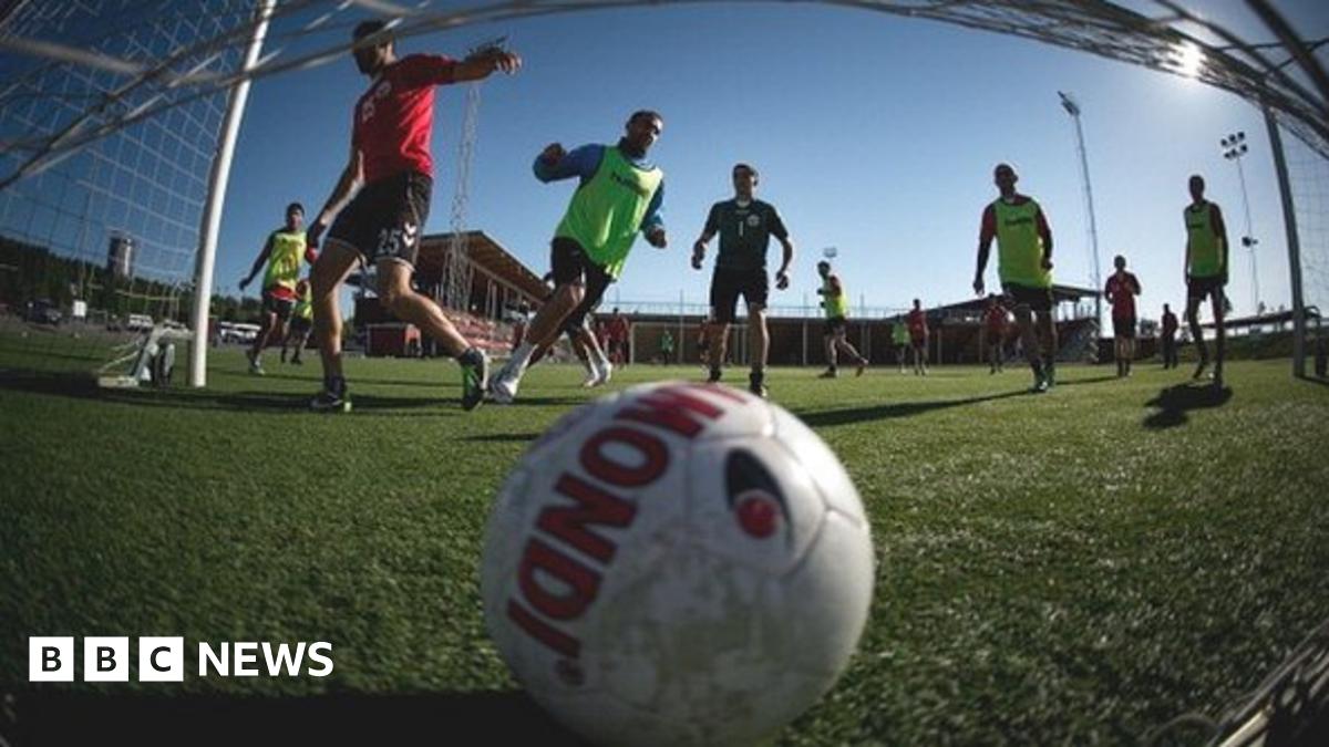 Nottingham chosen as first City of Football - BBC News