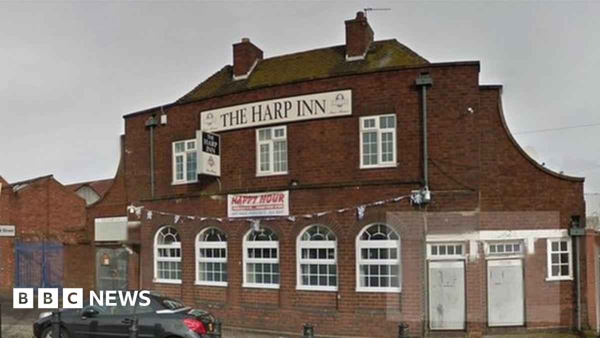 Two arrested over Wolverhampton doorman stabbing - BBC News